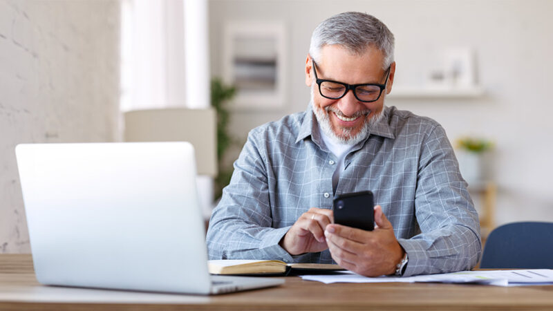 What is RLE vision correction? | Cataract Doctor - Professor Paul Ursell